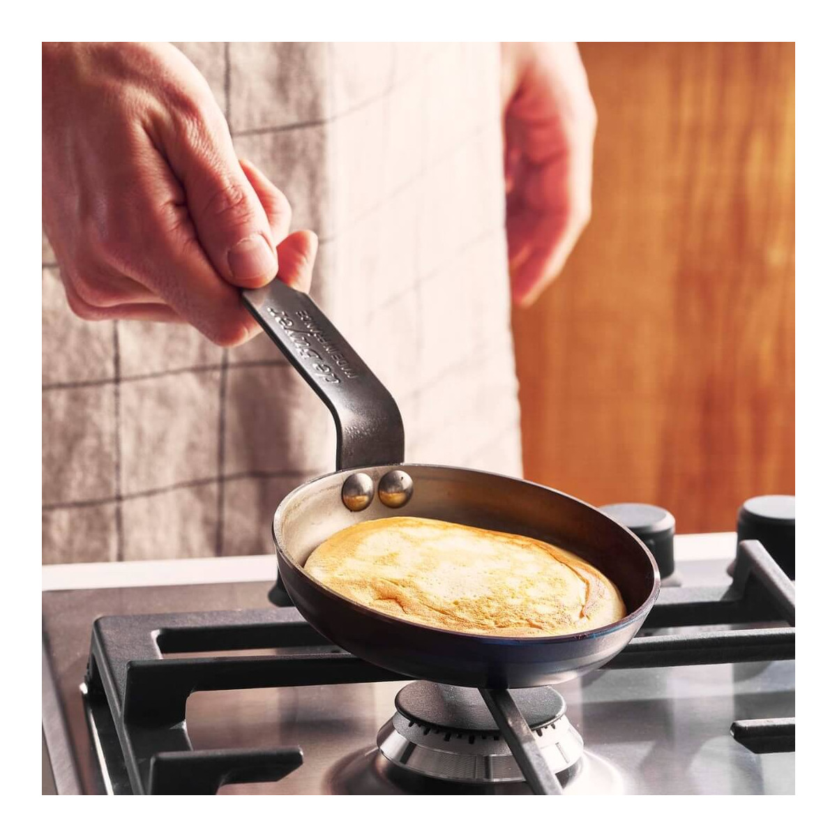 Steel blinis pan MINERAL B Ø12cm - de Buyer